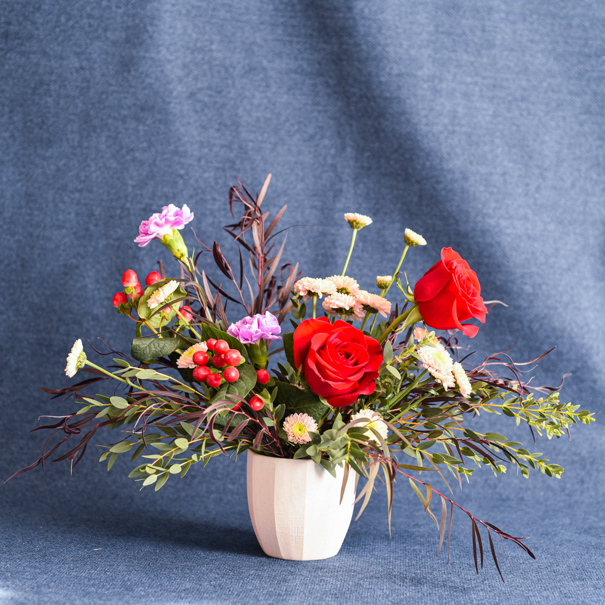Red & Moody Cutie Arrangement – Carolina Flowers